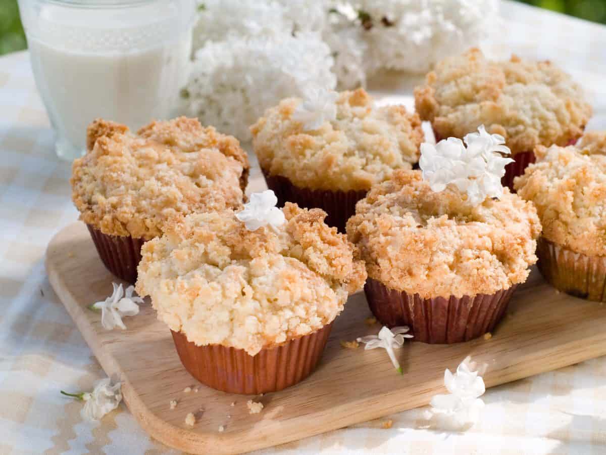 Apricot Streusel Muffins - MAURI