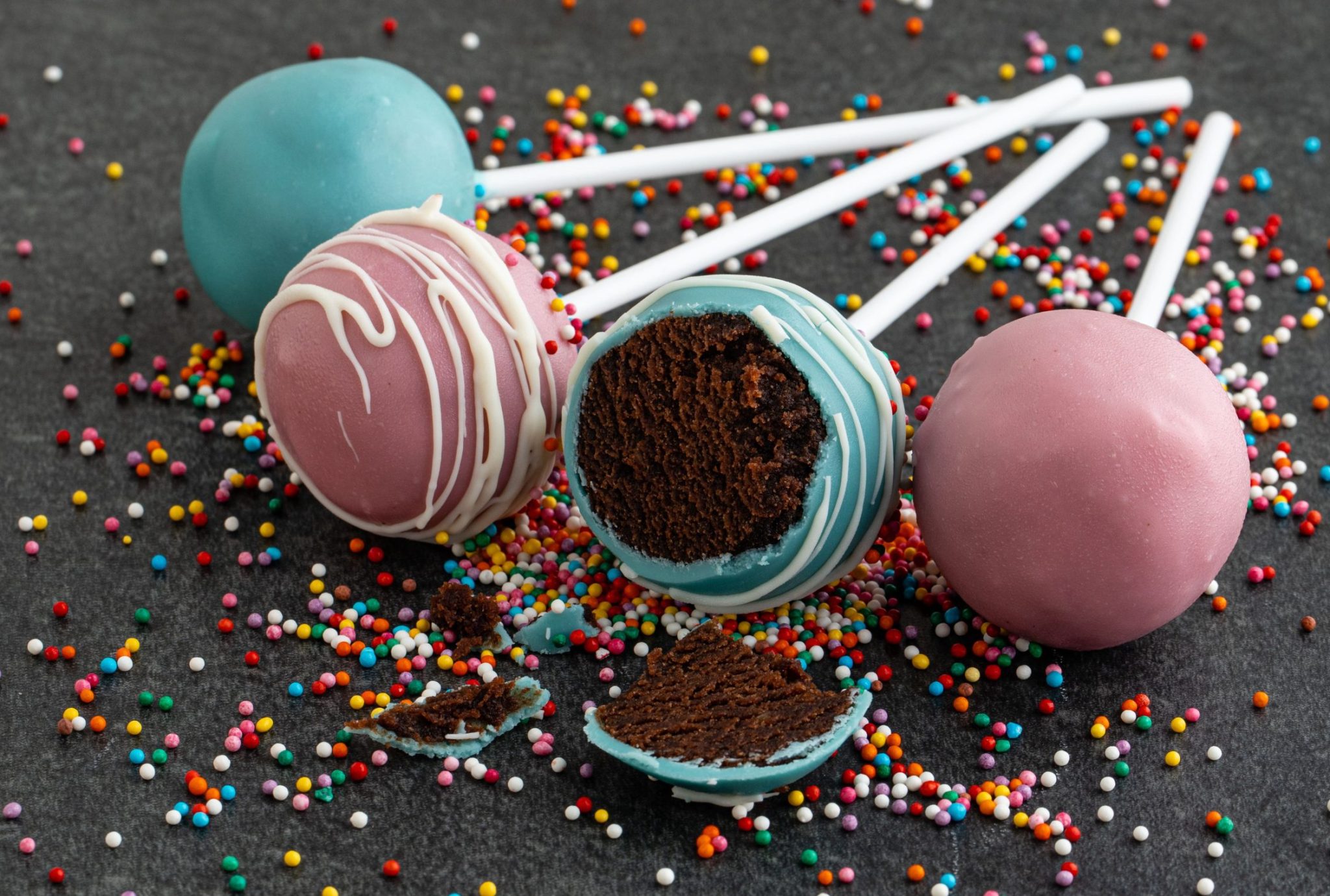 Chocolate Mudcake Pops - MAURI